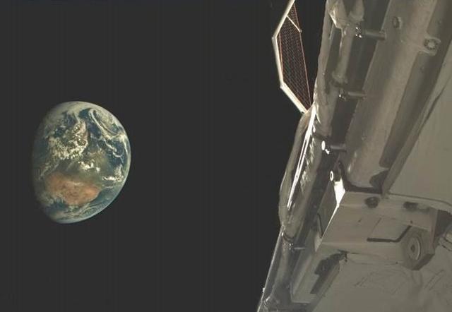 News Us Space Force Releases Image From Highly Classified X 37b